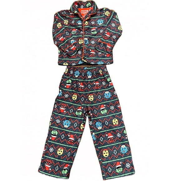 Marvel | Pajamas | Marvel Christmas Pajamas Kids Size 4t Top Bottom ...
